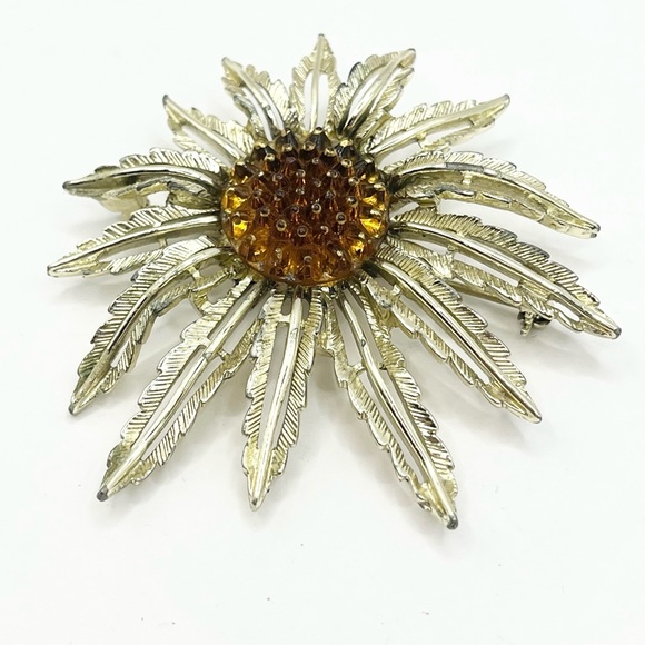 Sarah Coventry | Jewelry | Vintage Sarah Coventry Flower Brooch Pin ...